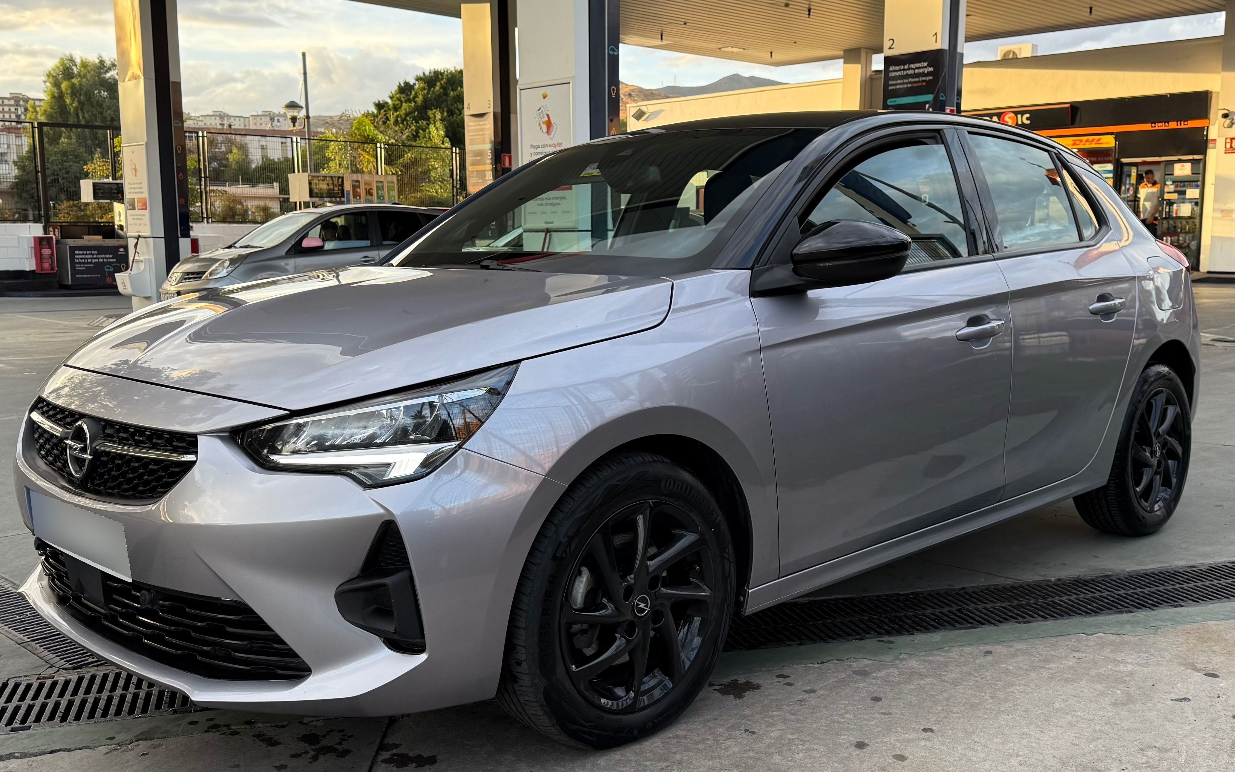 Alquila un Opel Corsa de Facundo en Málaga por 33 €/día con Amovens